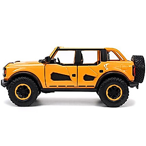 Jada Toys Just Trucks 1:24 2021 Ford Bronco Die-cast Car Orange with Tire Rack, Toys for Kids and Adults