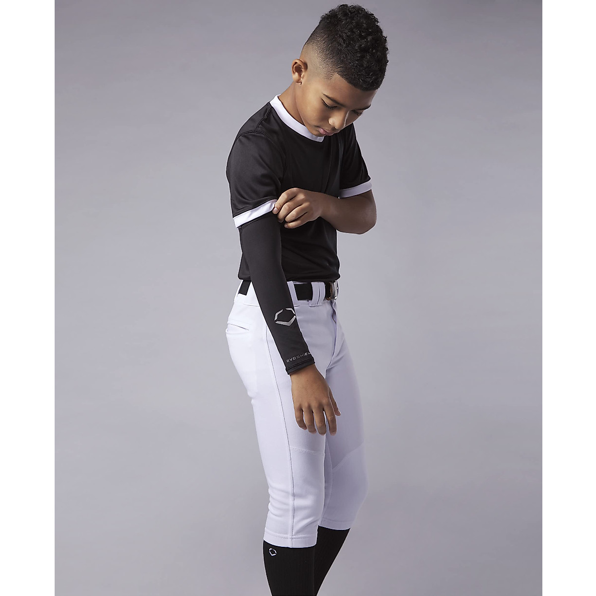 EvoShield Youth Solid Compression Arm Sleeve - Black,One Size Fits Most