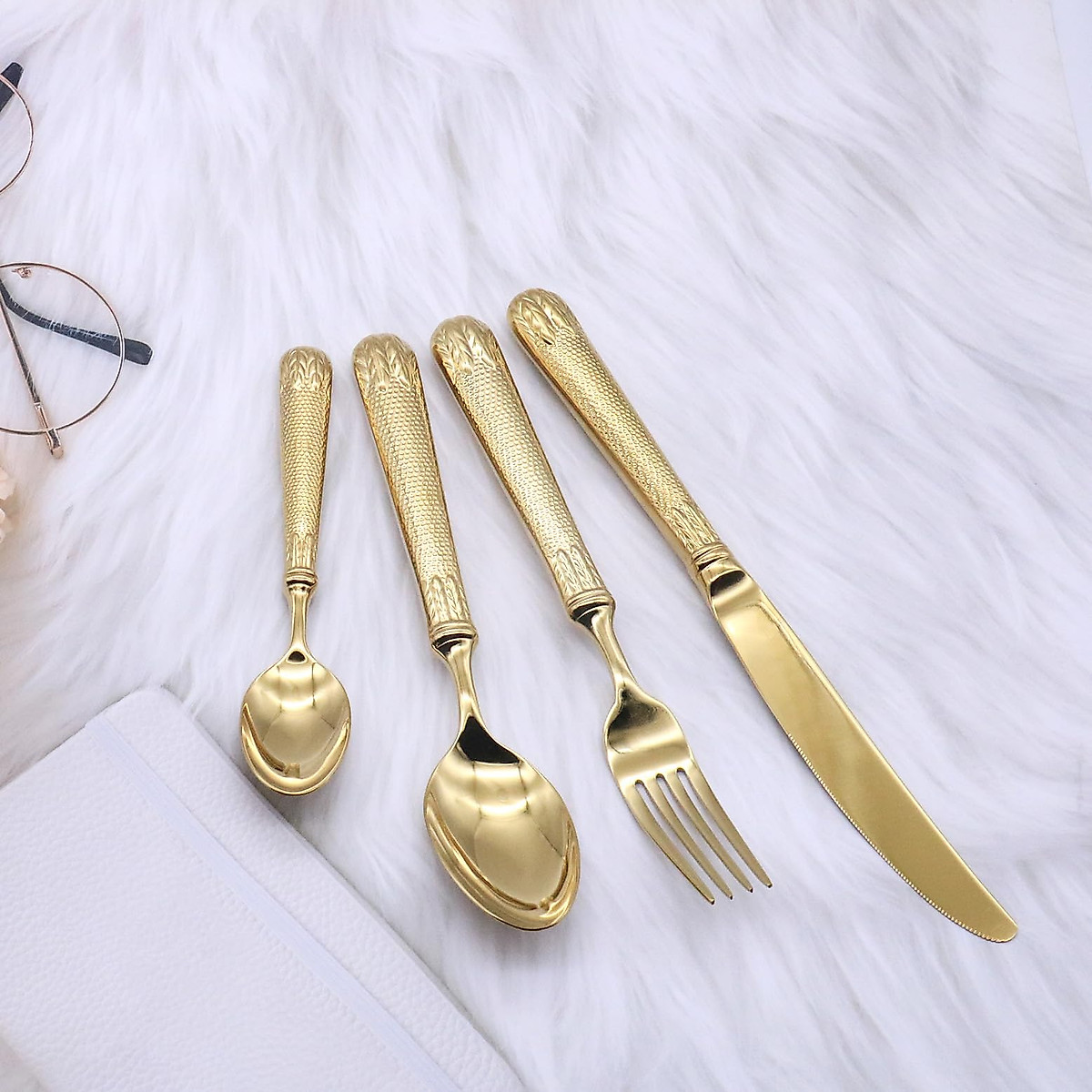 Forks Gold Silverware Set Utensil Sets 32 Pieces Cutlery Set for 8 Forks Spoons And Knives Set Eating Utensils Dishwasher Safe Mirror Effect Wedding Banquet Formal Occasions