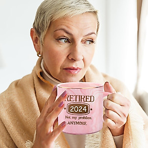 Retirement Gifts for Women,2023 Funny Christmas Retiring Gifts for Coworker Happy Retirement Coffee Mug for Retired Best Friends Farewell Goodbye Gift for Female Boss Teacher Nurse Retiree Mom Grandma