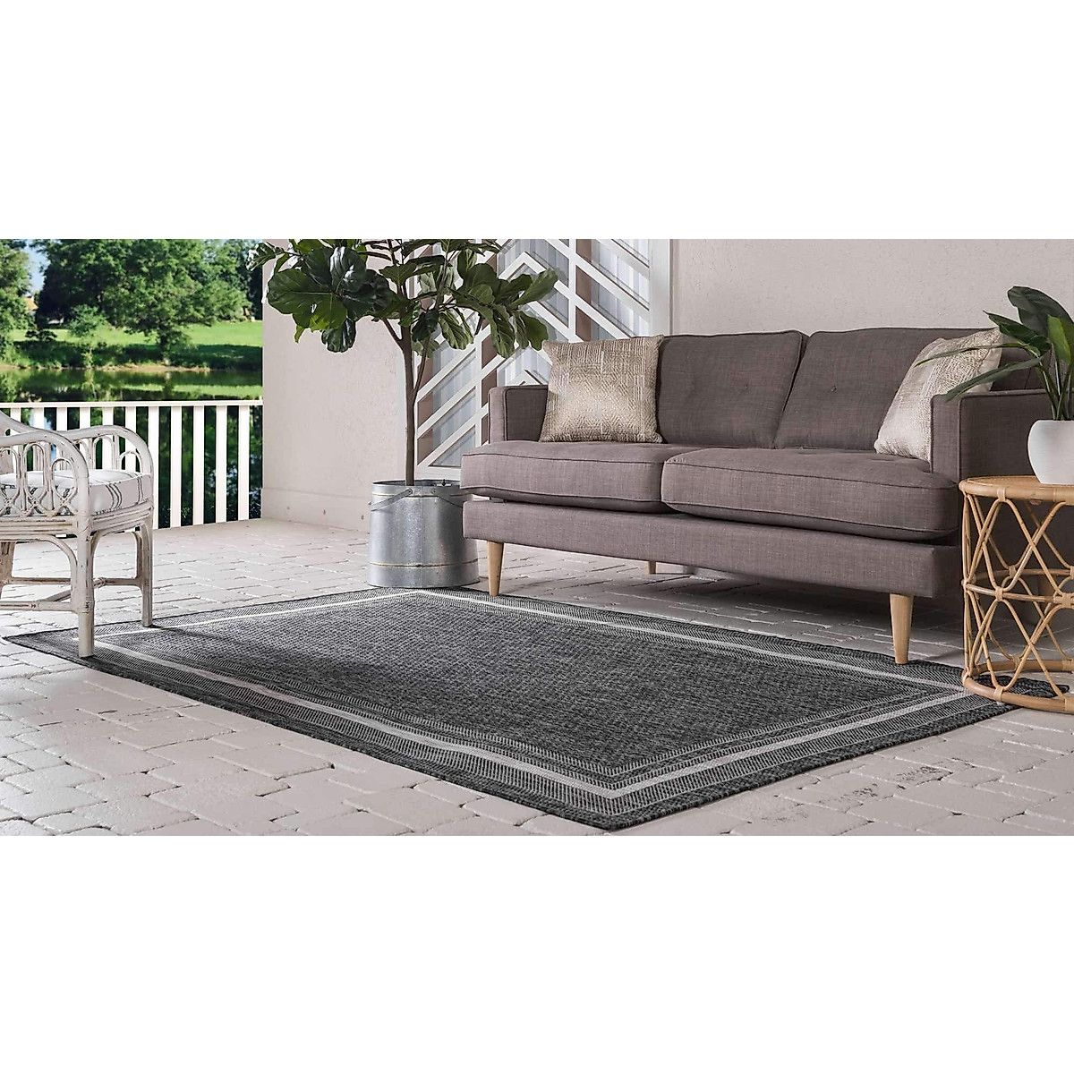 Unique Loom Outdoor Border Collection Area Rug - Soft Border (7' 1" x 10' Rectangle, Black/ Ivory)