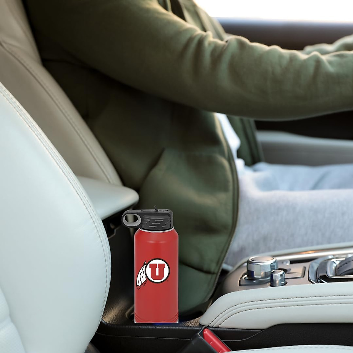 Game Day Outfitters Utah 32oz Stainless Steel Double Walled Red Beverage Bottle with Flip Straw Spout - College Gear for Playoff Season – For Office, Home or Auto – Show your Utes Pride