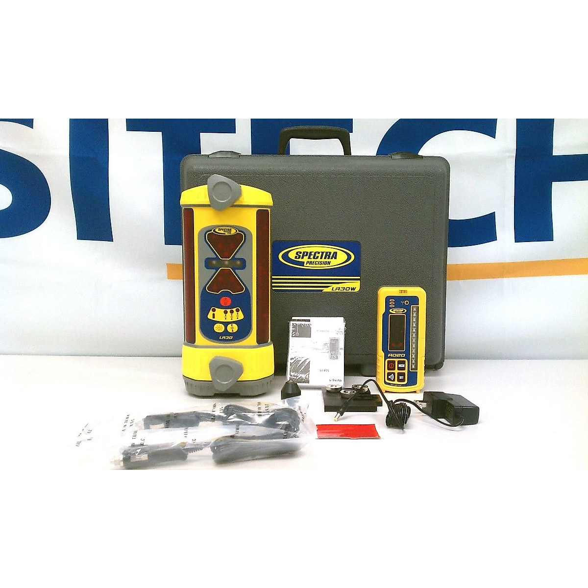 Spectra Precision LR30W Laser Receiver w/Charger, Radio & Remote Display