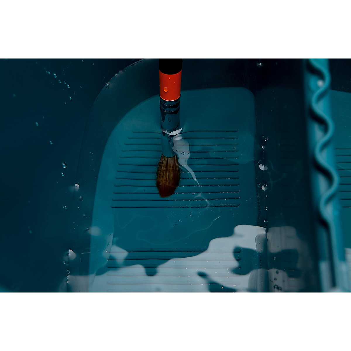 Mijello Art Organizer Water Bucket with Wiping Pad, 3 Compartments, 2 Liters, Blue with Orange Handle (92-WP4021)