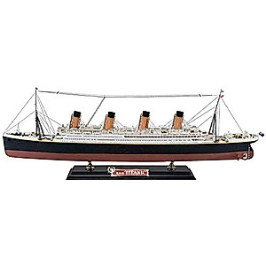 Airfix RMS Titanic 1:400 Passenger Ship Plastic Model Gift Set with Paint and Glue A50146A