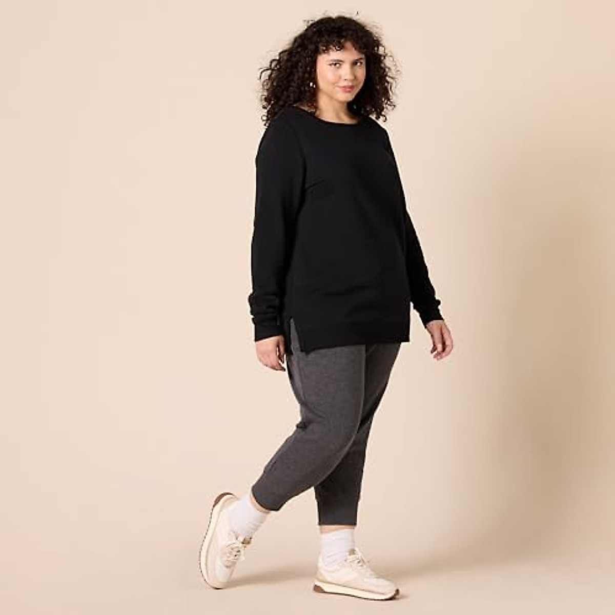 Amazon Essentials Women's Open-Neck Fleece Tunic Sweatshirt, Black, Medium