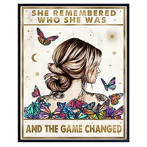 Positive Quotes Wall Decor - Motivational Wall Art - Inspirational Gifts for Women, Woman Girl - Encouraging Wall Decor - She Remembered Who She Was And The Game Changed - Boho-chic decoration 8x10