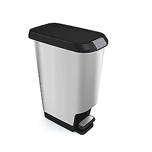 Curver Alto 11 Gallon Resin Trash Can Waste Bin with Soft-Close Lid and Foot Pedal for Hands Free Operation, Black/Silver