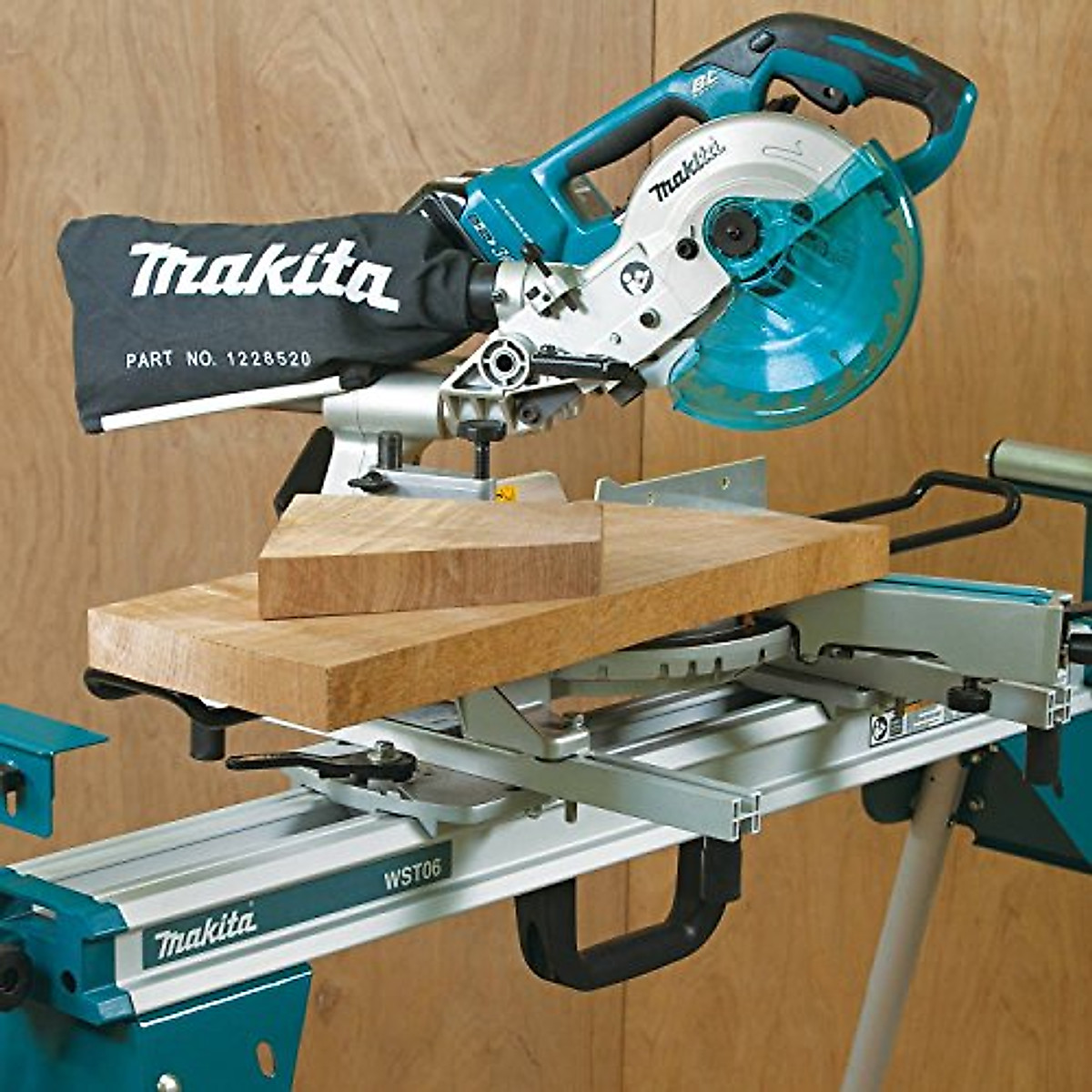 Makita WST06 Compact Folding Miter Saw Stand