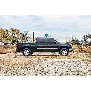 Rough Country 2.5" Leveling Lift Kit for 1999-2006 Chevy/GMC 1500 4WD - 28300