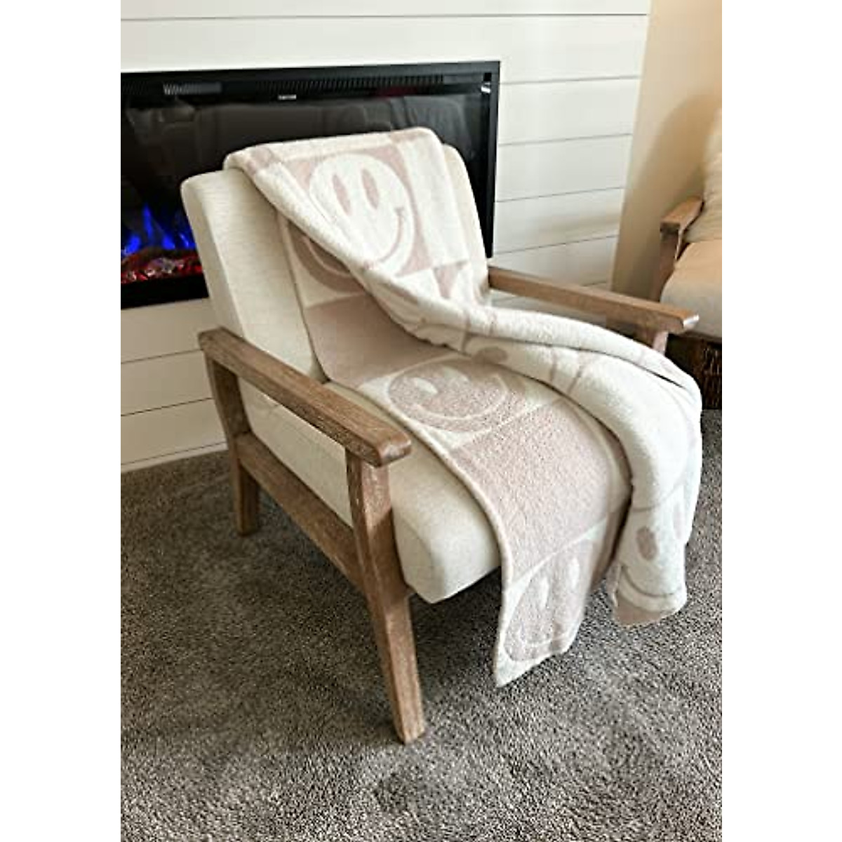 Checkered Blanket, Smiley Face Throw, Soft Cozy Microfiber Plush Blanket, Checkerboard Pattern, Reversible, Stretchy Throw Blanket 51" X 63" (White and Beige)