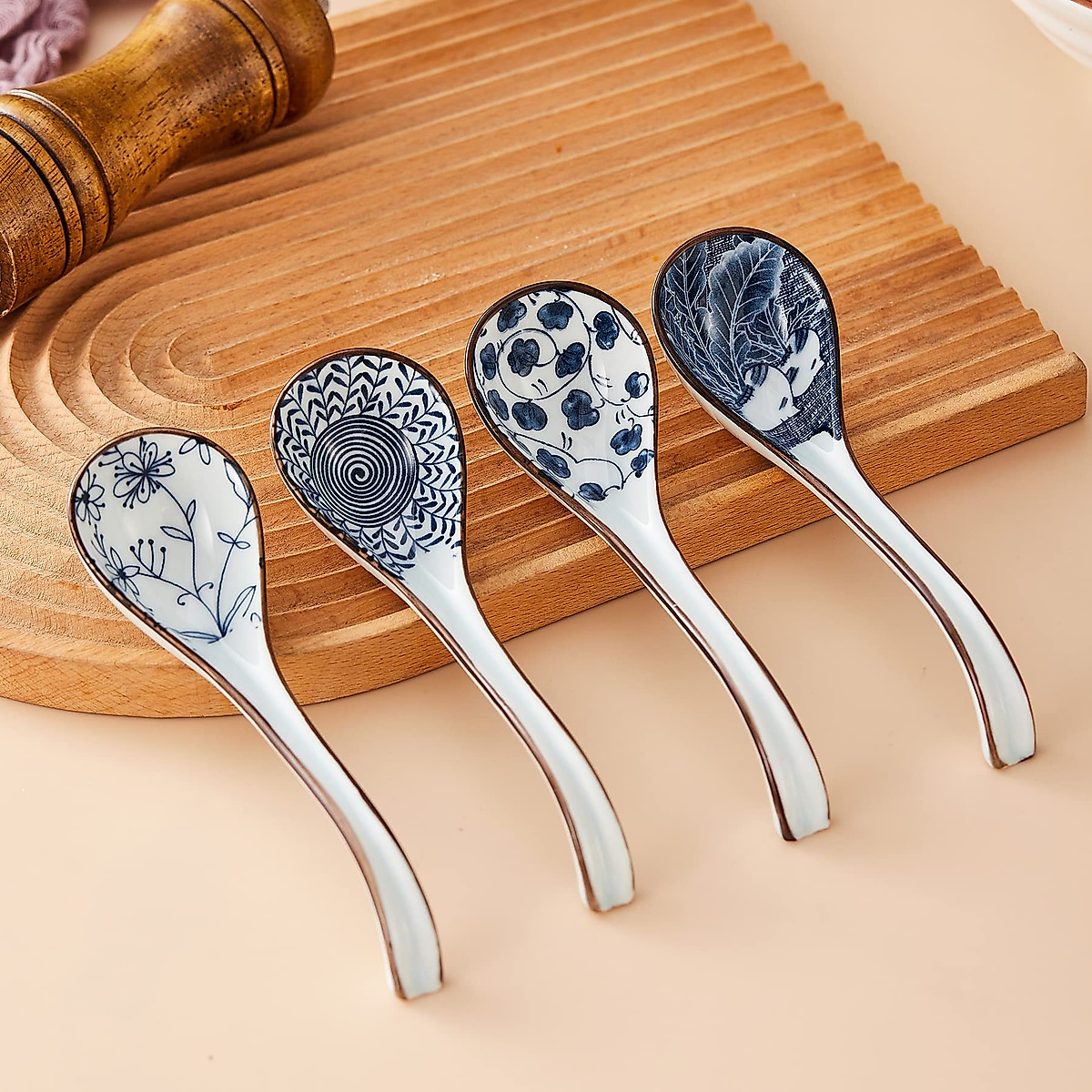 Hoilse Soup Spoons Set of 4,Asian Soup Spoon Ceramic Ramen Spoons, Japanese Soup Spoon Long Handle Perfect Depth for Dumpling, Pho, Noodles, Miso, Chinese Wonton, Dishwasher Safe