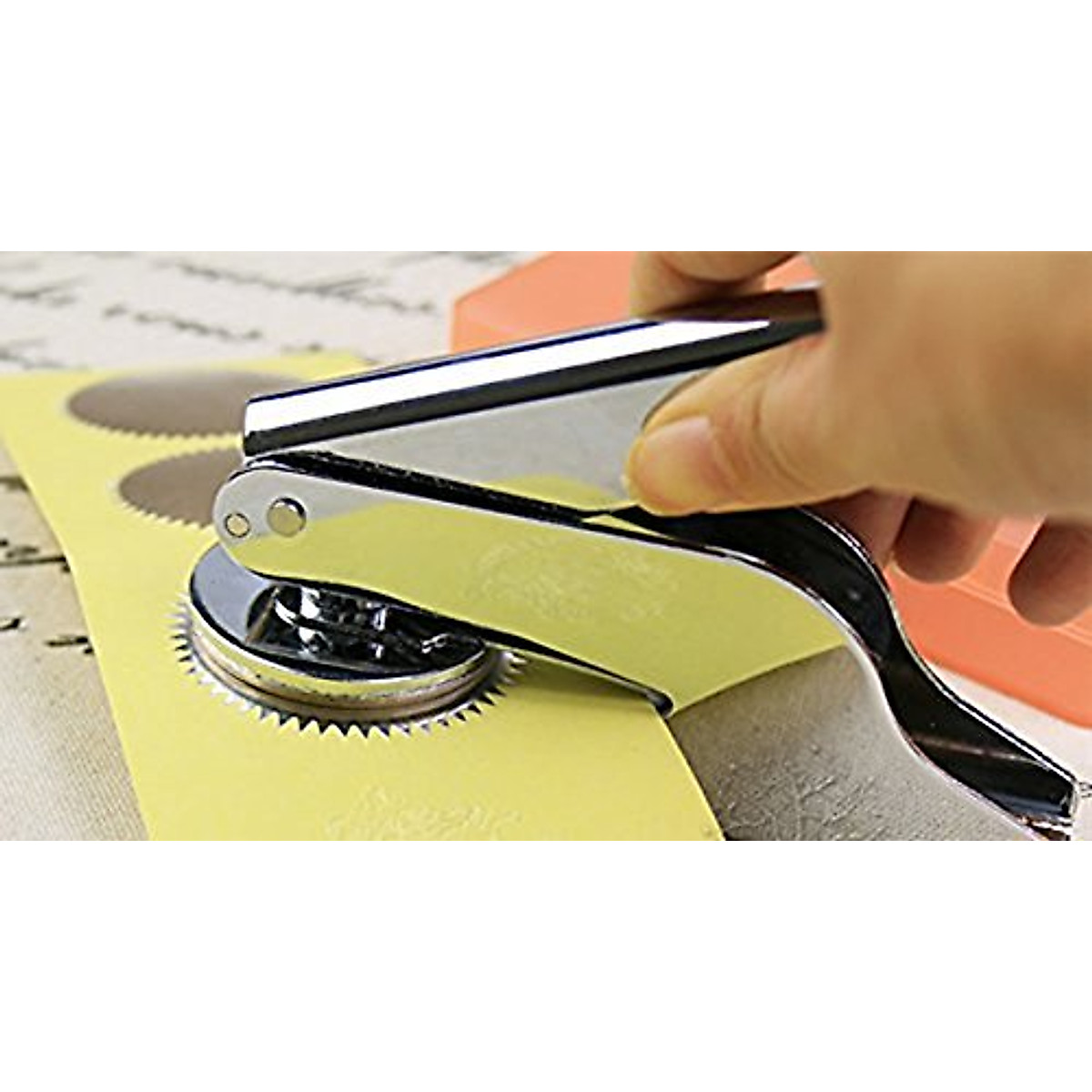 MDLG 100 Pack Blank Silver Embosser Stickers Metallic Scallop Edge Embossed Stickers Stamp Sealing Blank Certificate Self-Adhesive Stickers (Silver)