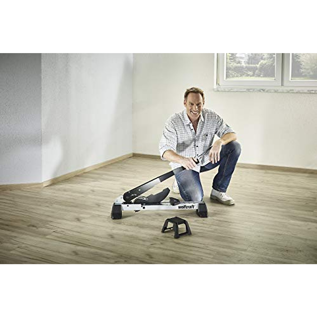 wolfcraft VLC 1000 Vinyl and Laminate Cutter I 6940000 I The professional and powerful cutter power for floorboards up to 14 mm thick