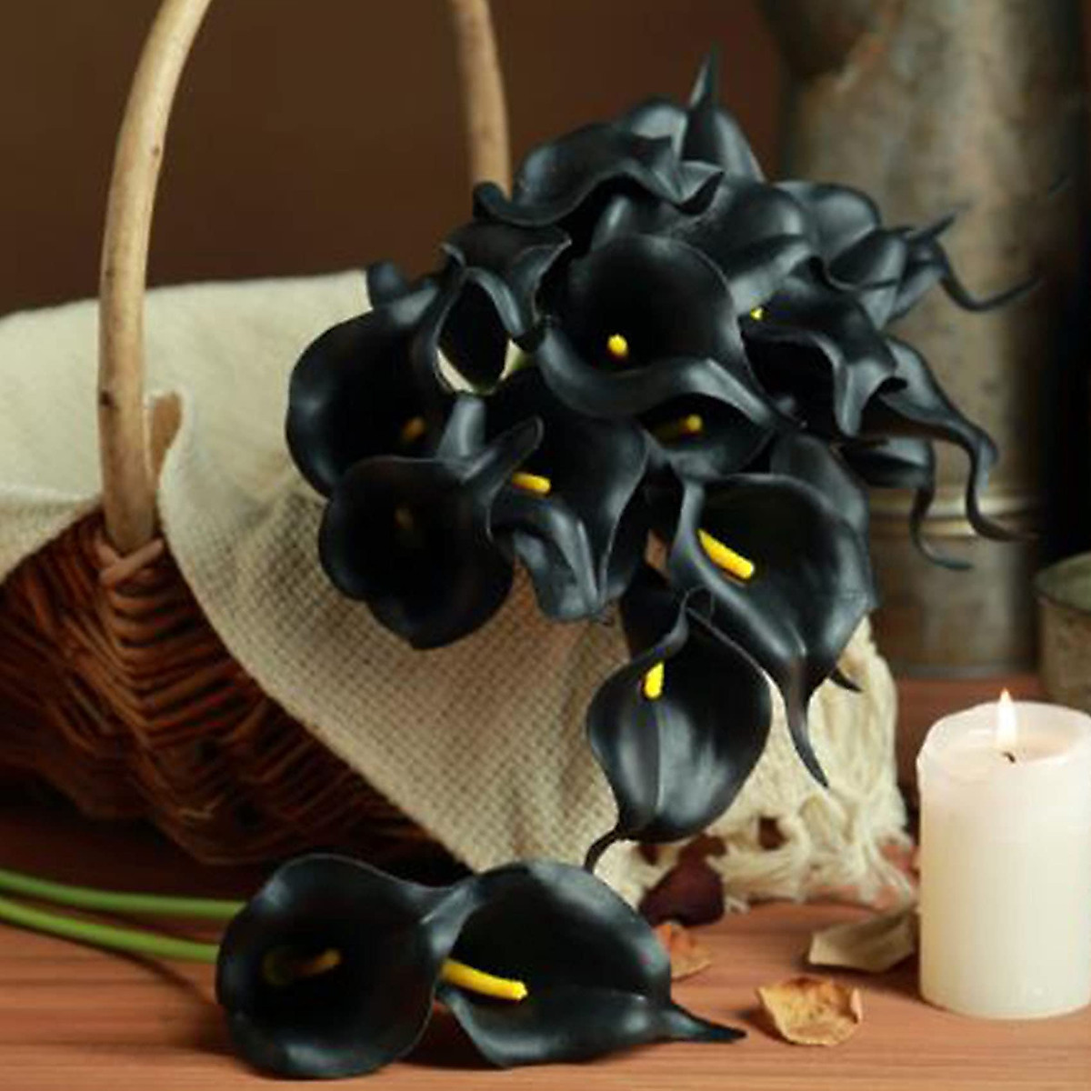 Mom Gifts 22pcs Calla Lily Artificial Flowers Vibrant and Durable Black Calla Lily Gift for Mom Latex Real Touch Calla Lily Faux Flowers Black Fake Flower Arrangement 13.4" for Home Wedding Decor