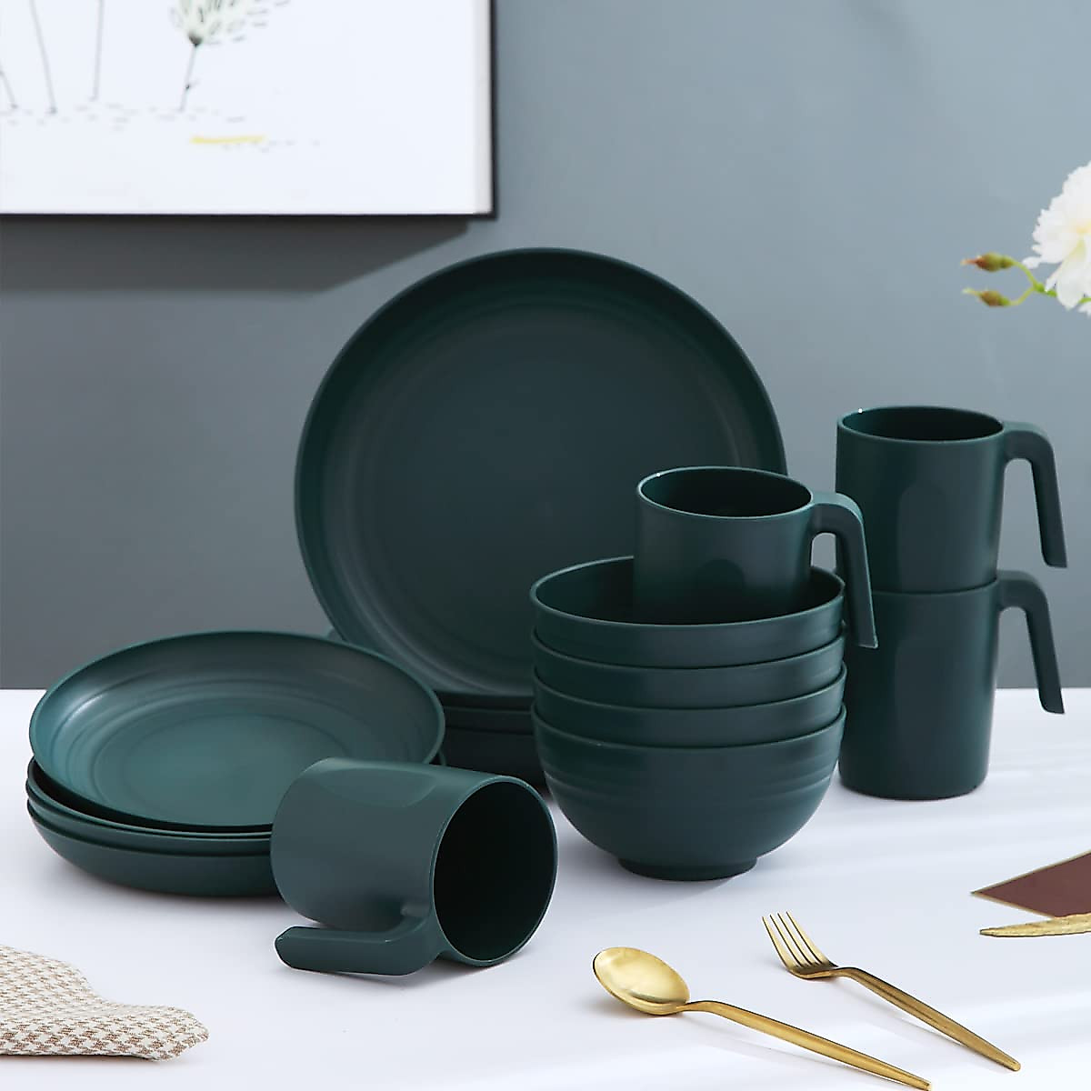Kyraton 16-Piece Unbreakable Polypropylene Dinnerware Set, Dark Green, Microwave Safe
