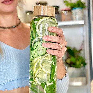 Mayu Swirl Structured Water Pitcher + 1.5 L | 50 Oz Premium Glass Bottle "Swirl & Sip Bundle"