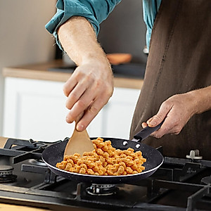 OTJENL Nonstick Crepe Pan, 11 Inch Griddle Pan with Scraper & Oil Brush, Griddle Pancake Pan Tortilla Pan, for Cooking Eggs, Frying, Grill, Omelettes, Easy Clean