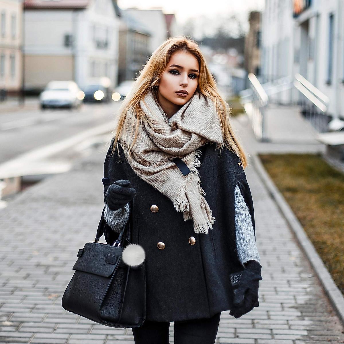 WILLBOND 24 Pcs White Faux Fur Pom Poms for Hats Faux Fluffy Pom Pom Balls with Elastic Loop 3.15" DIY Knitting Hat Pompoms for Keychains Shoes Scarves Bags Charms Crafts Accessories