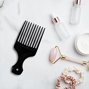 Vakly Hair Pick Comb - Wide Tooth Afro Lifts, Pack of 4 Combs - 5.25 Inch - for Hair Styling, Lifting, Detangling, Adding Volume for Long Curly and Thick Hair, Wigs and Beards for Men & Women