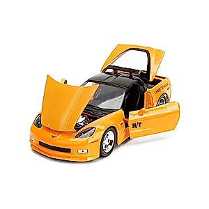 2006 Chevy Corvette Z06, Yellow - Jada Toys 34204/4-1/24 Scale Diecast Model Car