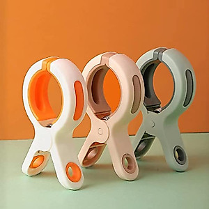 Rovedcity Heavy Duty Clothes Pins for Beach Blankets Cruise Heavy Laundry Clothespins Windproof Clamps Easy Store Clothes Pegs(5 Pack) (Green)