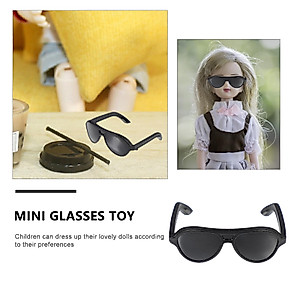 TOYANDONA 80pcs Doll Sunglasses Mini Plastic Dolls Sunglasses Black Sunglasses for Dollhouse DIY Crafts Dollhouse Accessories Decorate, 3X2.6X1CM