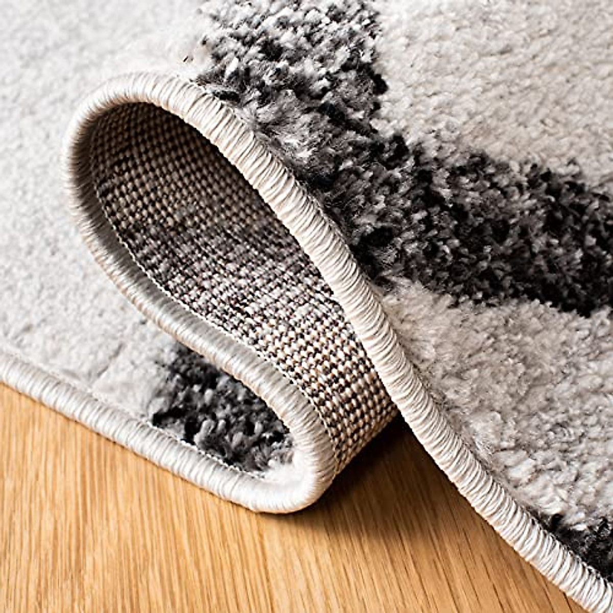 SAFAVIEH Adirondack Collection 6' x 9' Ivory/Charcoal ADR253B Modern Geometric Distressed Non-Shedding Living Room Bedroom Dining Home Office Area Rug