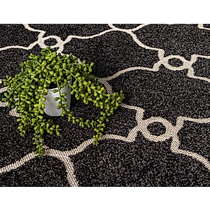 Unique Loom Outdoor Trellis Collection Area Rug - Columbus (9' x 12' 2" Rectangle, Black/ Ivory)