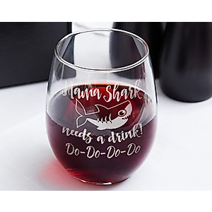 Custom-Engraved-Glasses-by-StockingFactory Mama Shark Needs a Drink Do Do Novelty Stemless Wine Glass First Mother's Day from Daughter, Son Funny Sayings for New Mom, Wife, Baby Shower