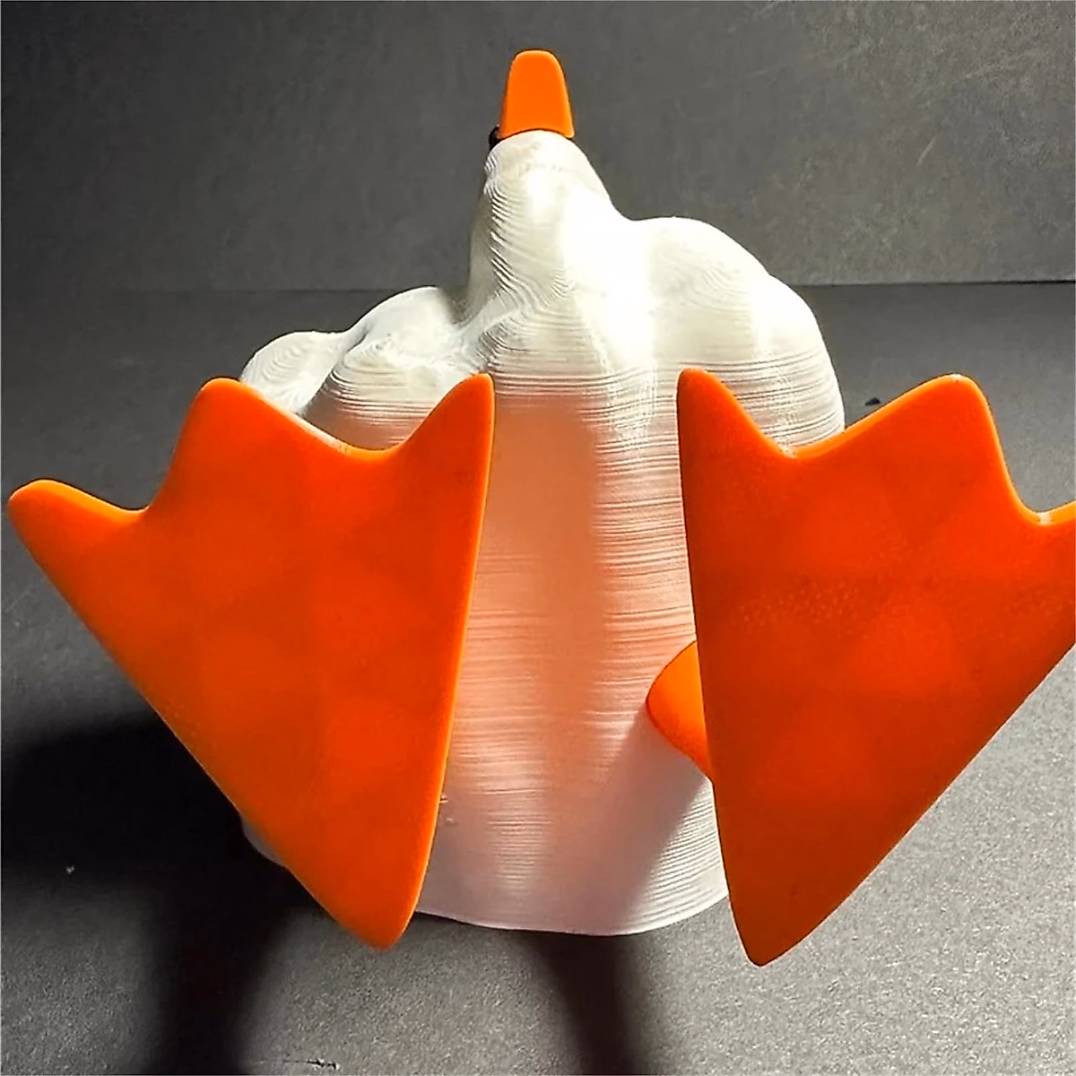 ACOLAR Funny Middle Finger Duck Statue Home Decor,Cute Little Duck Resin Garden Figurine,Little Duck Craft Decoration Sculpture,Home Office Desktop Living Room,Bedroom,Patio Indoor Outdoor Gift