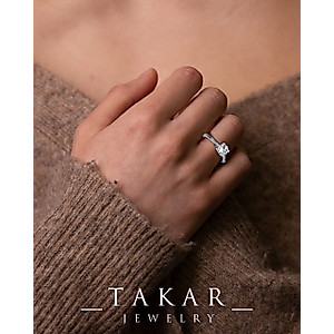 Elegant Sterling Silver Solitaire CZ Engagement Ring (Small) (Size 5.5)