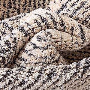 Well Woven Ezio Beige Tribal Geometric Distressed High-Lo Pile Area Rug 8x10 (7'10" x 10'6")