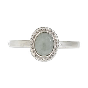 NOVICA Artisan Handmade Jade Solitaire Ring Apple Green Crafted Guatemala Sterling Silver [crownbezel 0.4 in L x 0.3 in W x 0.2 in H Band Width 2 mm W] ' Oval Beauty'