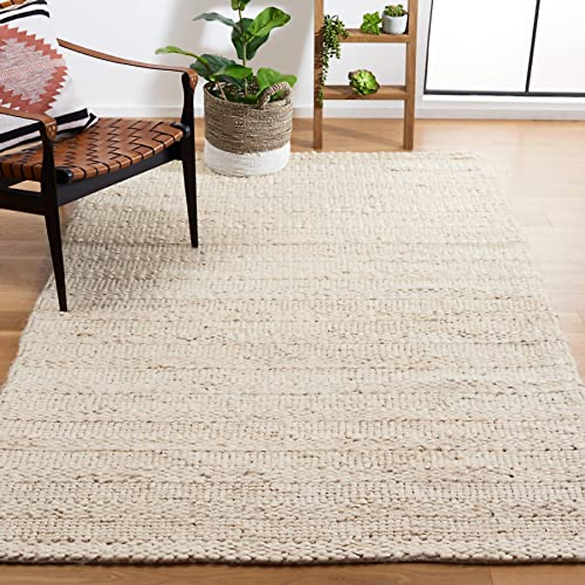SAFAVIEH Natural Fiber Collection Accent Rug - 4' x 6', Bleach, Handmade Braided Woven Jute, Ideal for High Traffic Areas in Entryway, Living Room, Bedroom (NF212D)