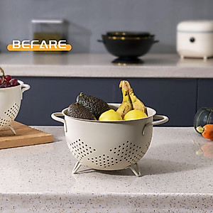 Metal Colander 5 Quart Powder Coated Self-draining Metal Strainer with Base,Kitchen Pasta Fruit Vegetable Basket with Double Handles (Sand Yellow)