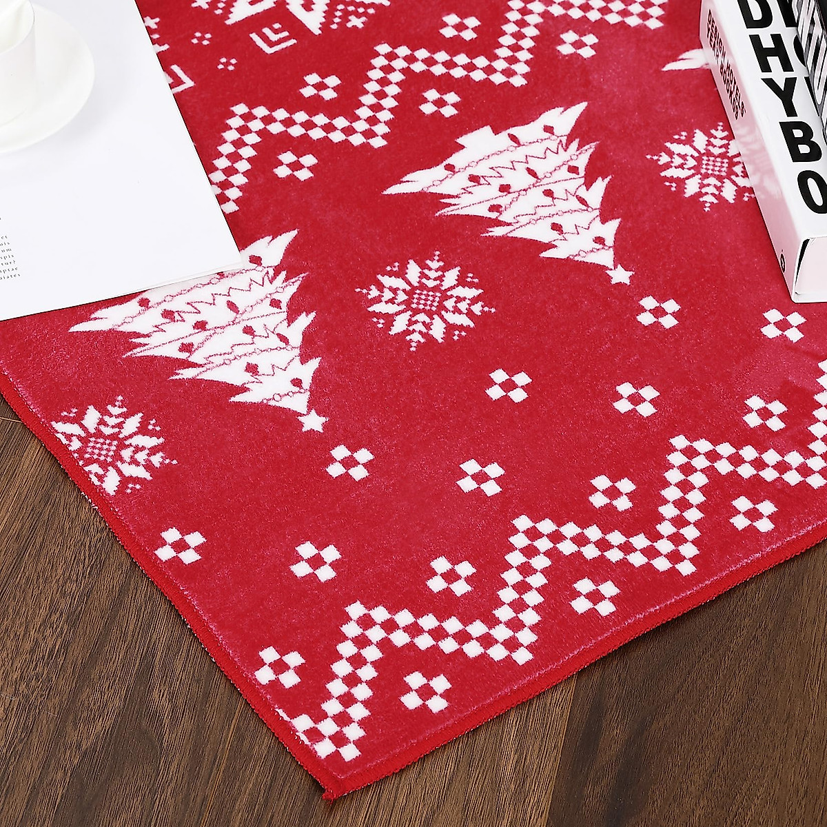 ROYHOME Washable Christmas Area Rug Snowflake and Xmas Tree Boho Area Rugs Carpet Holiday Decorative Carpet Rug Velvet Coffee Table Accent Rug Farmhouse Dining Table Rug Bedroom Decor, 4' x 6'