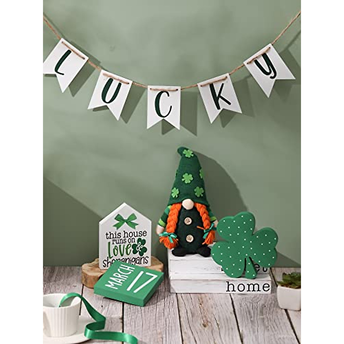 5PCS St. Patrick 's Day Tiered Tray Decor, Gnome, Irish Wood Shamrocks， St.Patrick Day Wood Signs LUCKY Ornament Decoration for Home
