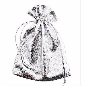 MOM & THREE DAUGHTERS US Air Force Keychain – Inspirational Military Keychain for Men and Women – Perfect Military Gifts for Deployed Military, Graduation, or Retirement – Silver-Toned Charm