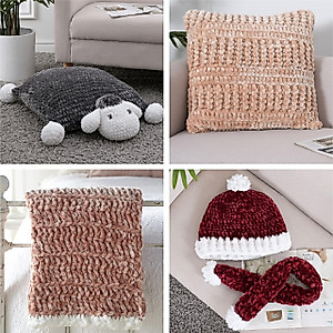 Crafted By Catherine Heathered Velvet Yarn - 4 Pack (300 g / 10.5 oz, 77.6 Yards Each Skein), Red, Gauge 6 Super Bulky