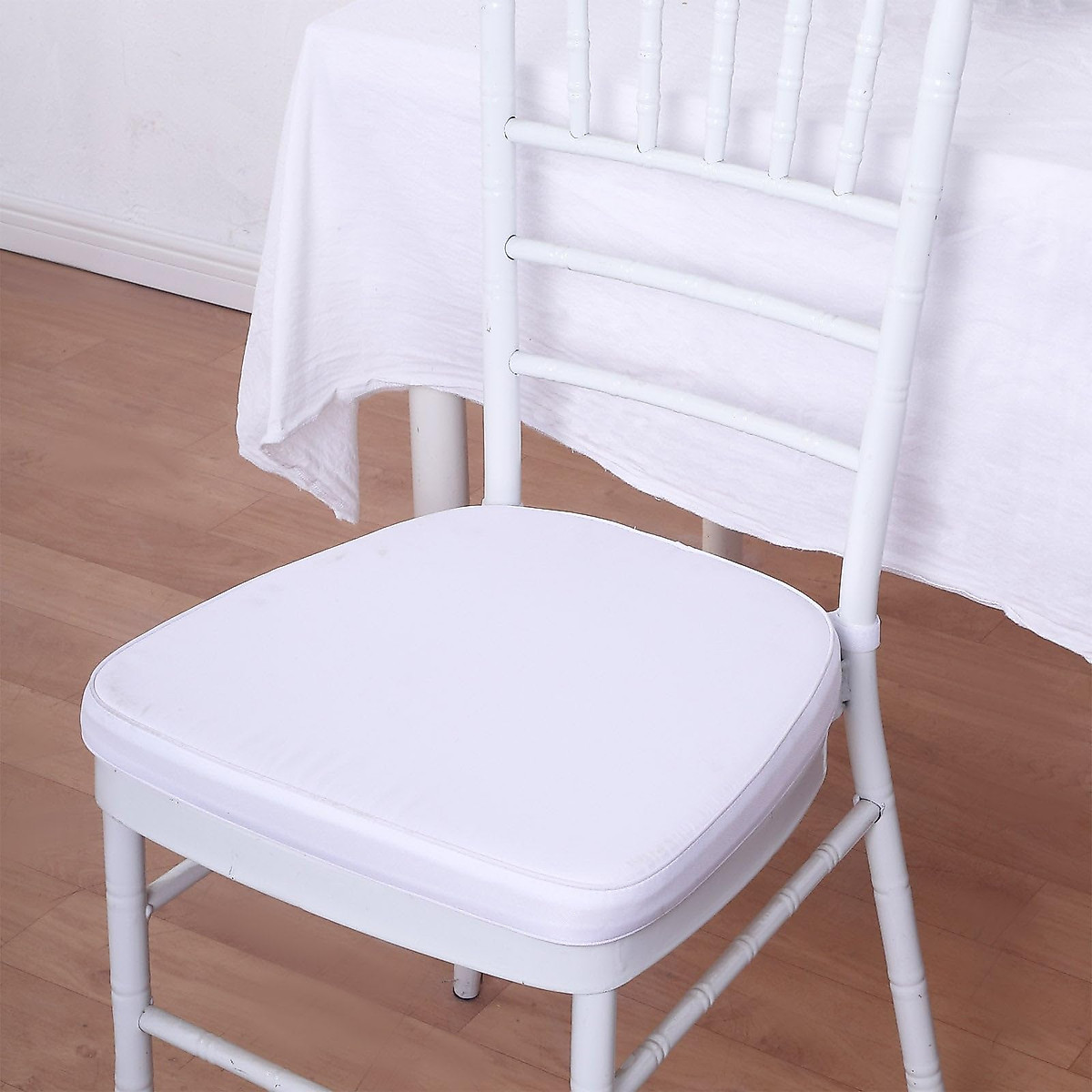 Efavormart 10PCS White Chiavari Chair Cushion Chair Pad with Attachment Straps Party Event Decoration - 2" Thick