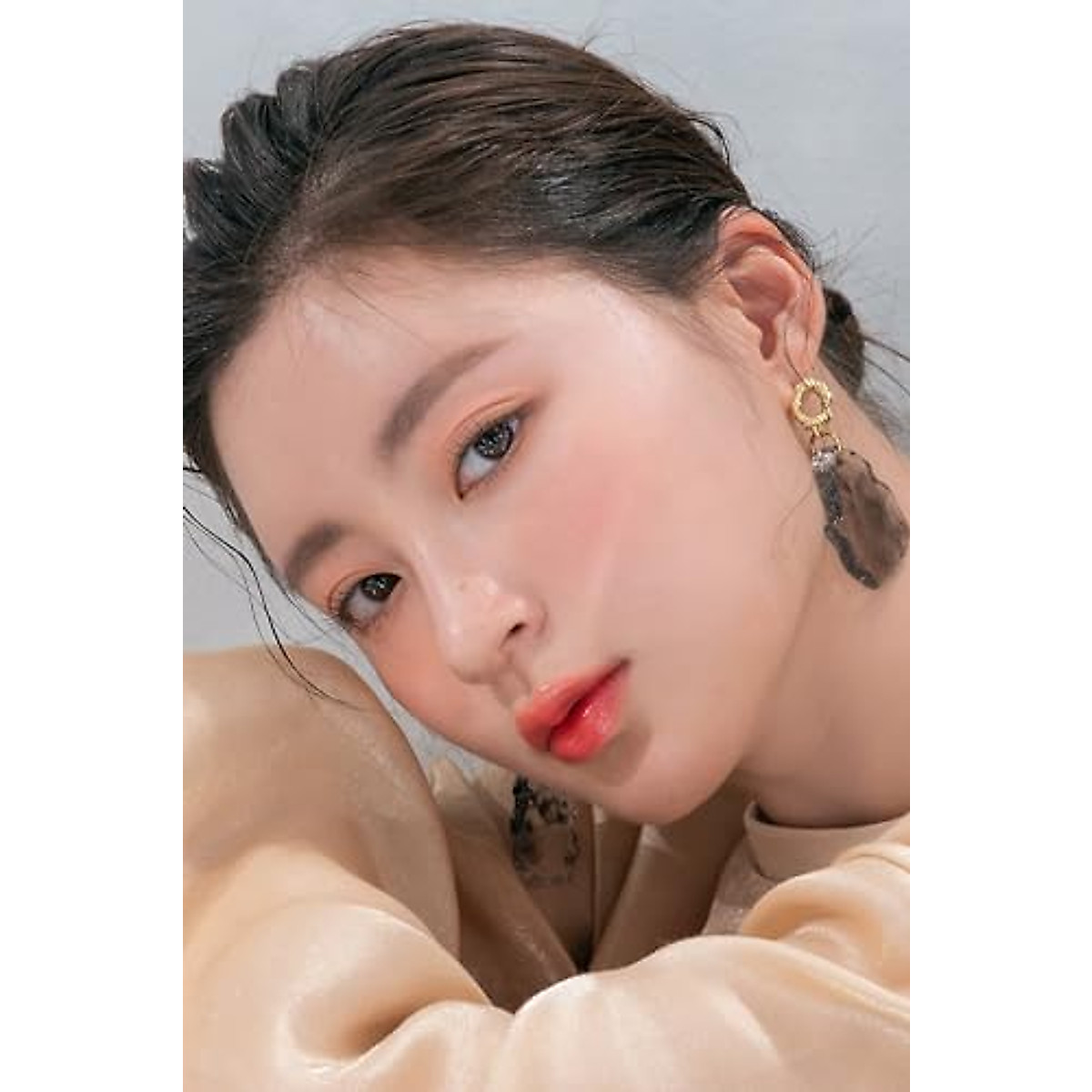 rom&nd Glasting Water Gloss (01 SANHO CRUSH) | Syrupy gloss, Glossy Finish, Long-lasting, Moisturizing, Highlighting, Natural-beauty, Gloss for Daily Use, K-beauty, 4.3g / 0.15 Floz