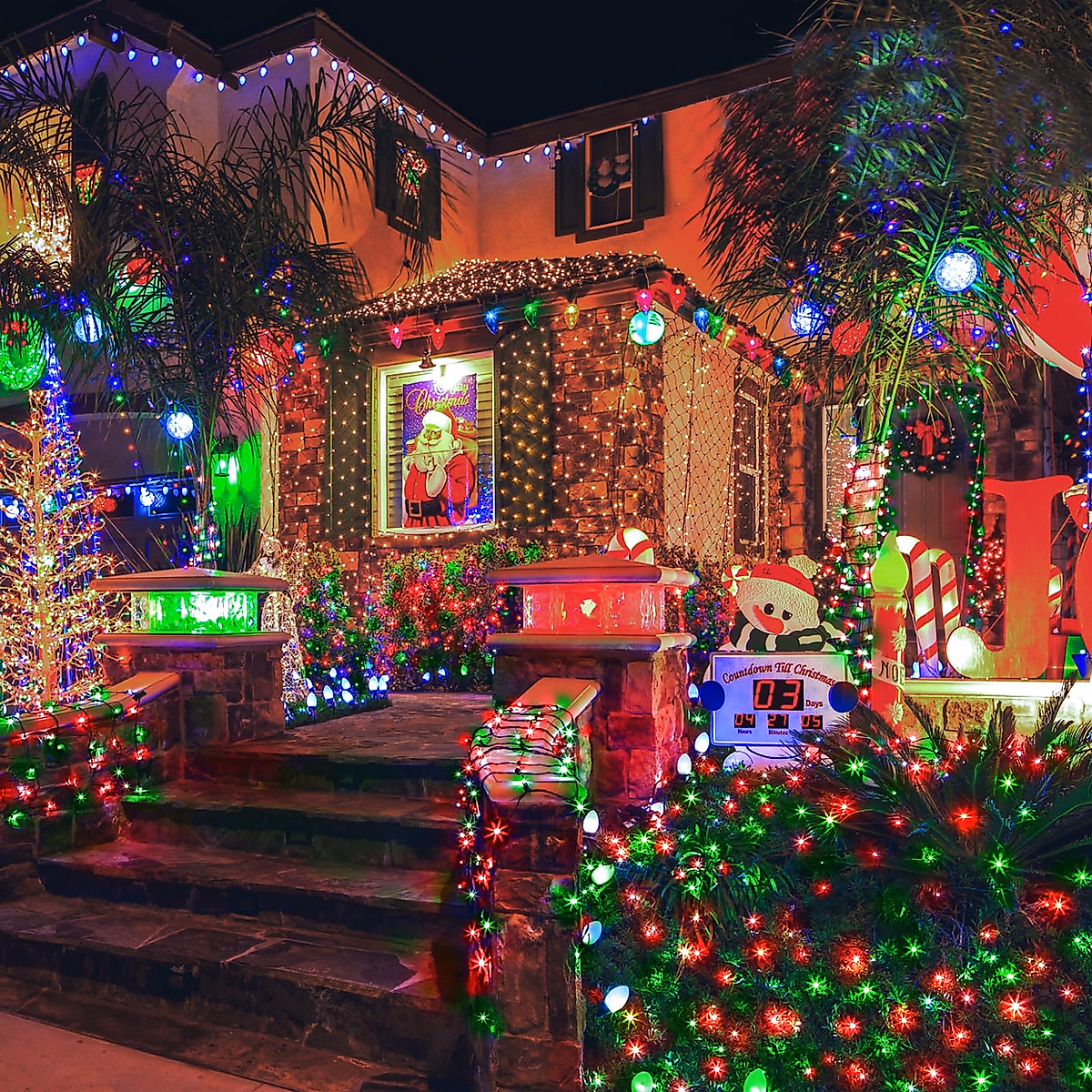 KNONEW 600ft 1500 LED String Lights Outdoor Christmas Lights 8 Modes & Timer Fairy Light Plug in Waterproof LED String Lights for Xmas Yard Tree Wedding Party Holiday Decorations (Red and Green)