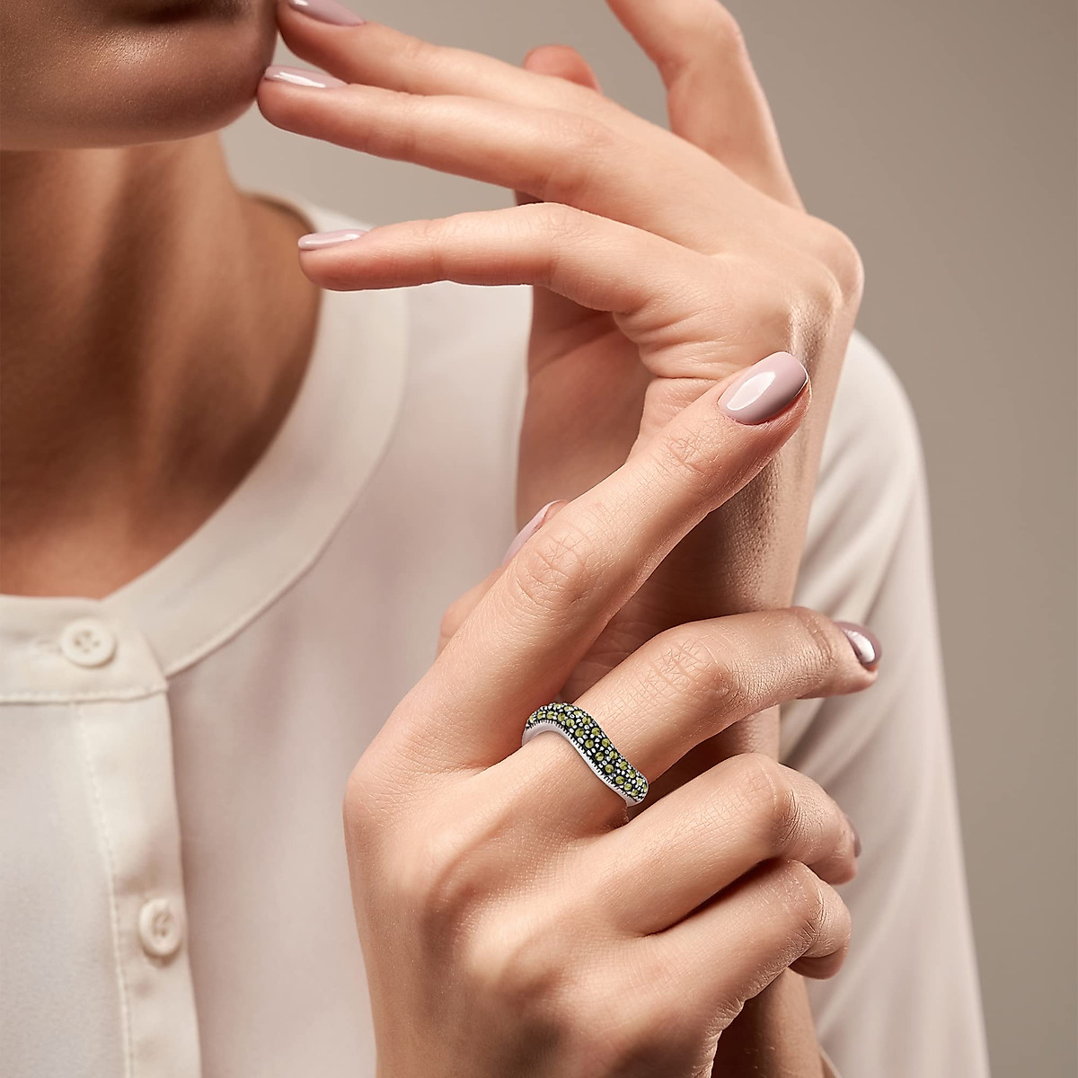 AeraVida Contempo Swirl Iron Marcasite Style Pyrite Embellished .925 Sterling Silver Ring (7)