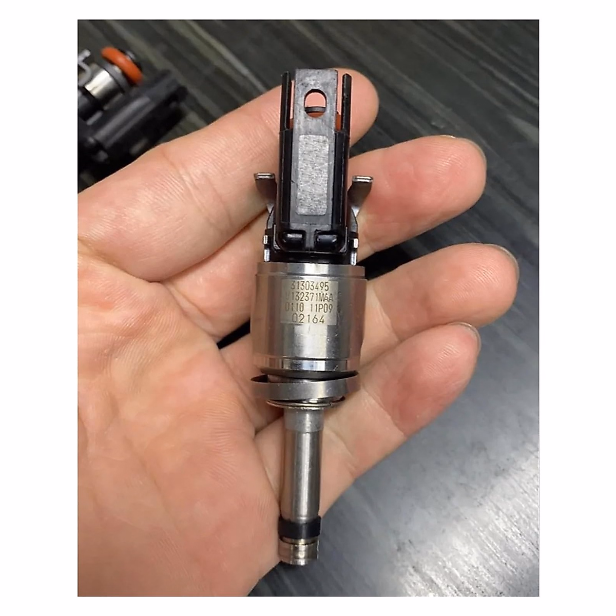 4pcs 31303495 31336653 Fuel Injectors Nozzle Compatible With Volvo S60 S80 V60 V70 XC40 XC60 2.0L Turbo