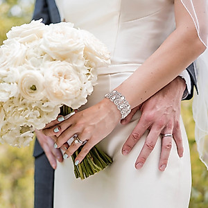 EVER FAITH Women's Austrian Crystal Teardrop 8-Shaped Knot Elastic Stretch Bracelet Clear Silver-Tone