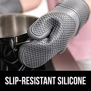 Gorilla Grip Cutting Board Set of 3 and Silicone Oven Mitts Set, Both in Gray Color, 2 Item Bundle