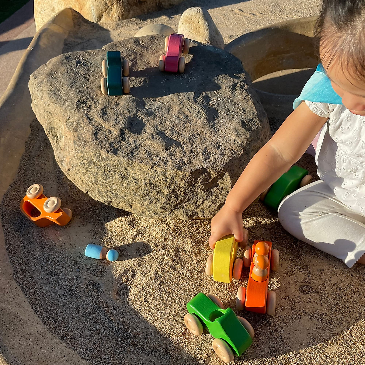 Avery & Ruth Waldorf Toys Rainbow Car Set - 70” x 35” Silk Scarf for kids to play- 7 Handmade Wooden Car - 3 Peg Dolls - Montessori Rainbow Toy - 100% Silk