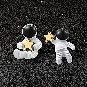 4 Pairs Astronaut Stud Earrings Asymmetric Spaceman Star Moon Earrings Planet Star Stud Dangle Earrings for Women (Cute Style)