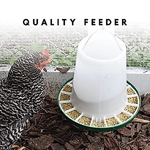 Harris Farms Free Range Hanging Poultry Feeder | Twist Lock Base | 10 Pound,White